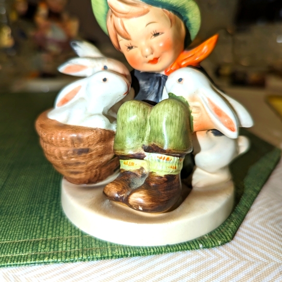 NAPCO | Accents | Vintage Napco Figurine Pals Shc German Boy With White ...